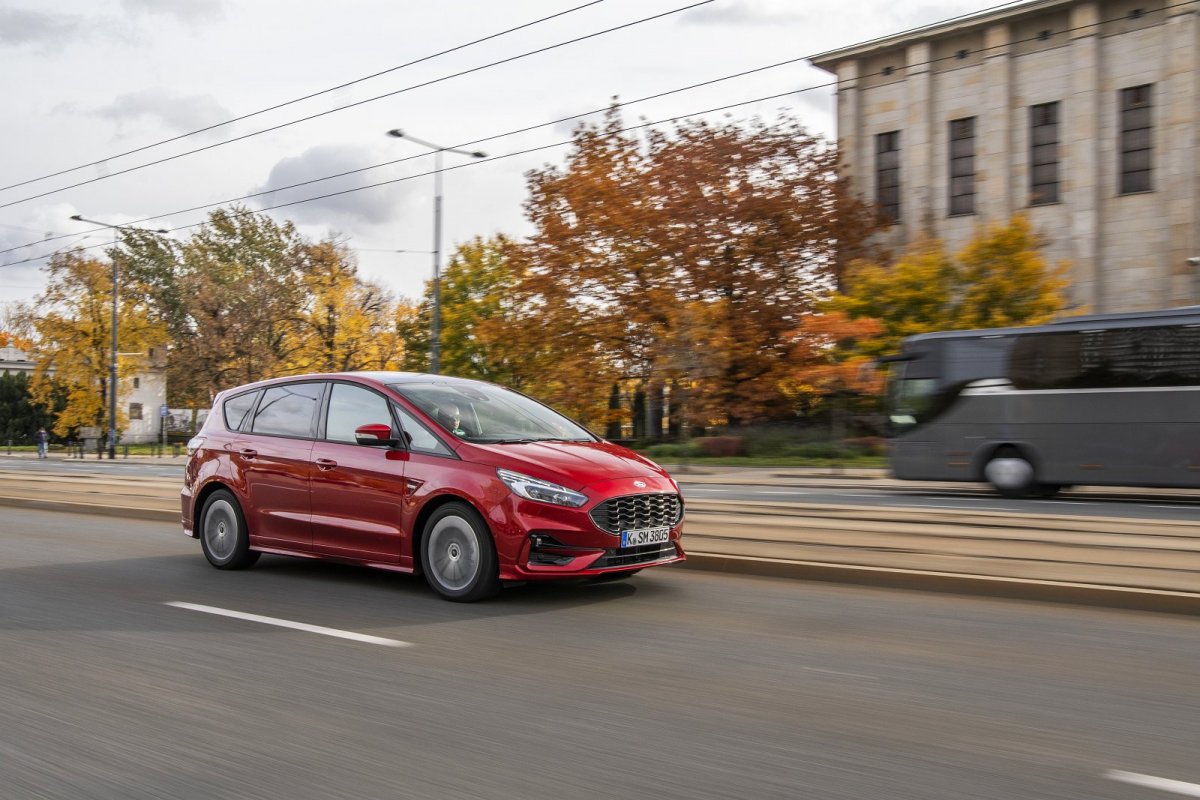 Ford S-Max 2.5 Hybrid ST-Line – test - Magazyn auto