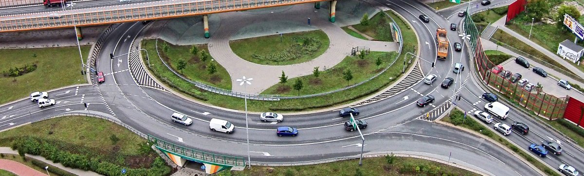 Jazda po rondzie: zasady ruchu - Magazyn auto