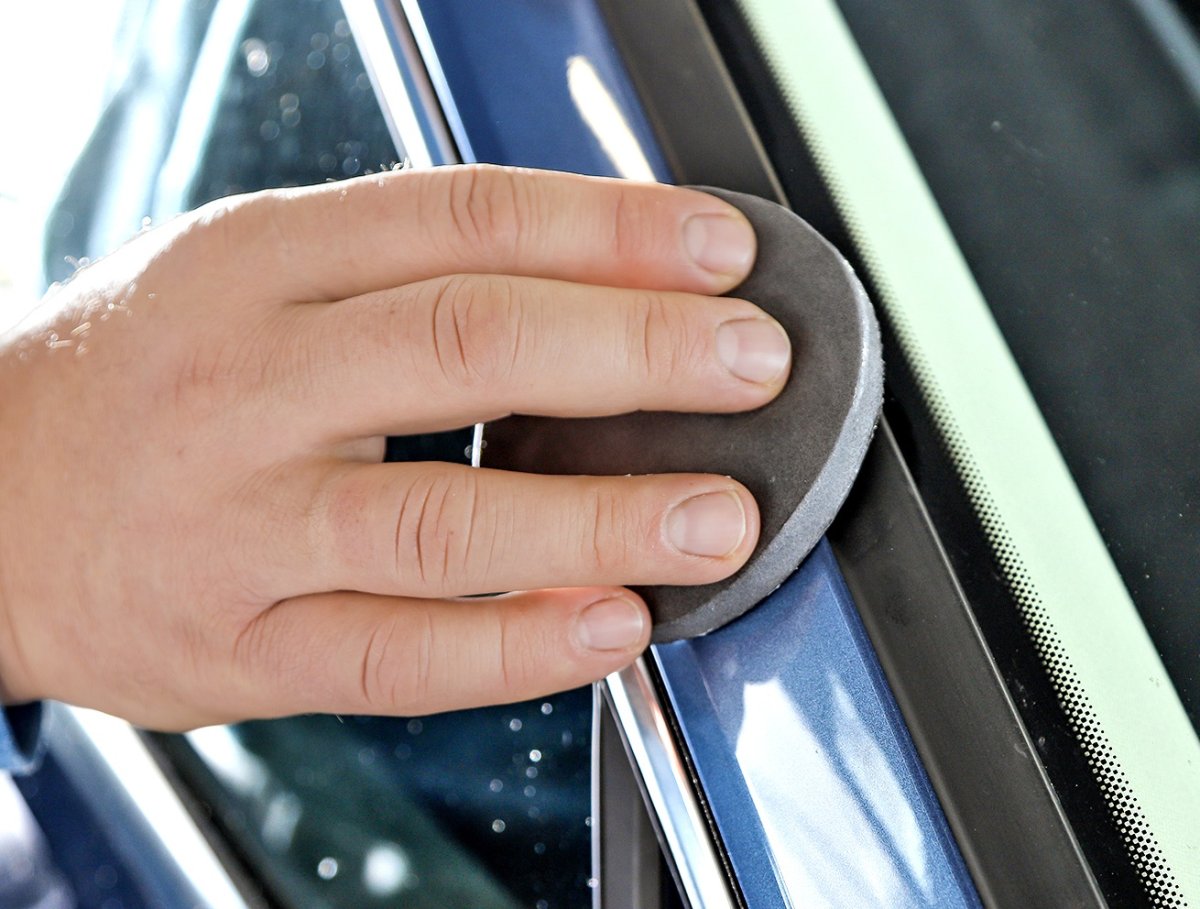 Woskowanie karoserii – test preparatu Autoland Ultra Wosk - Magazyn auto