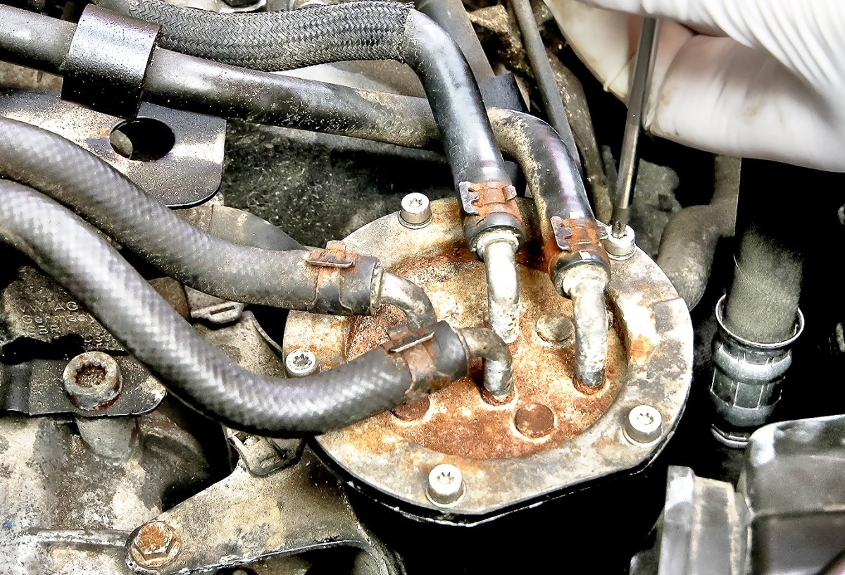 Jak wymienić filtry powietrza, kabinowy i paliwa w aucie - Magazyn auto