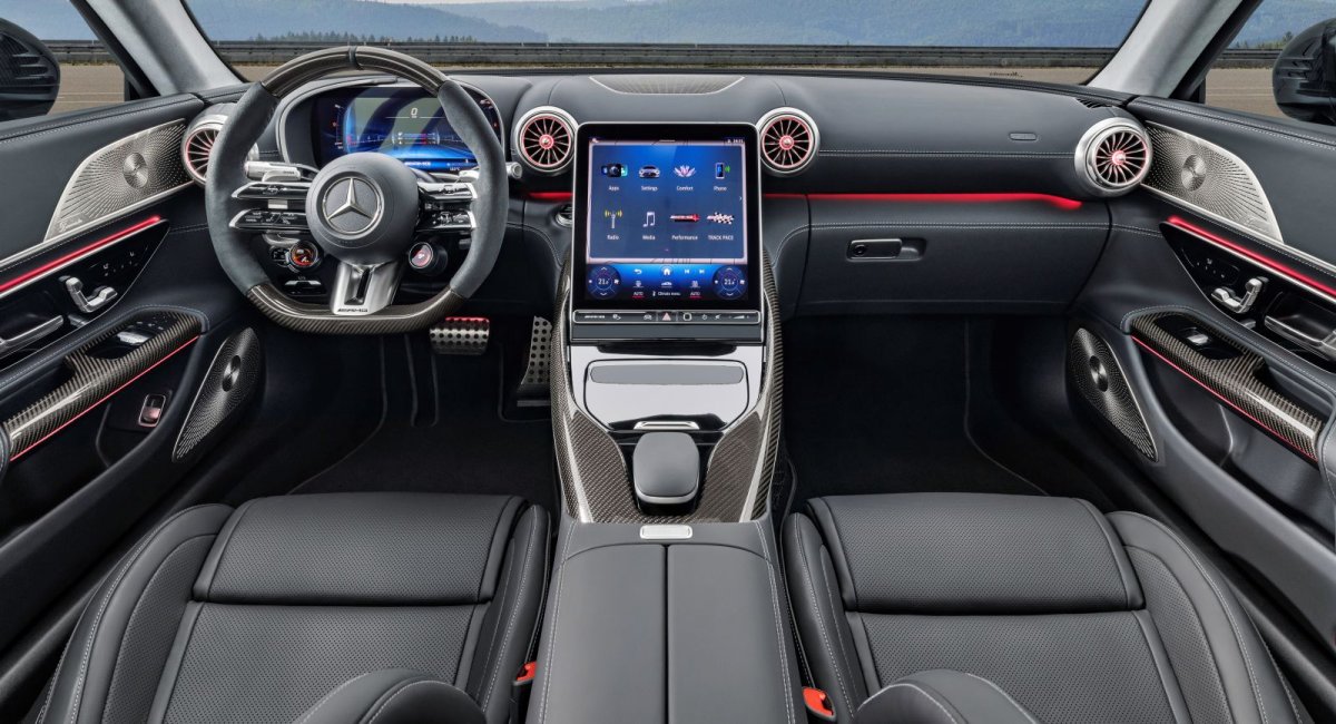 Nowy Mercedes-AMG GT Coupe – mocny rywal dla Porsche 911 - Magazyn auto