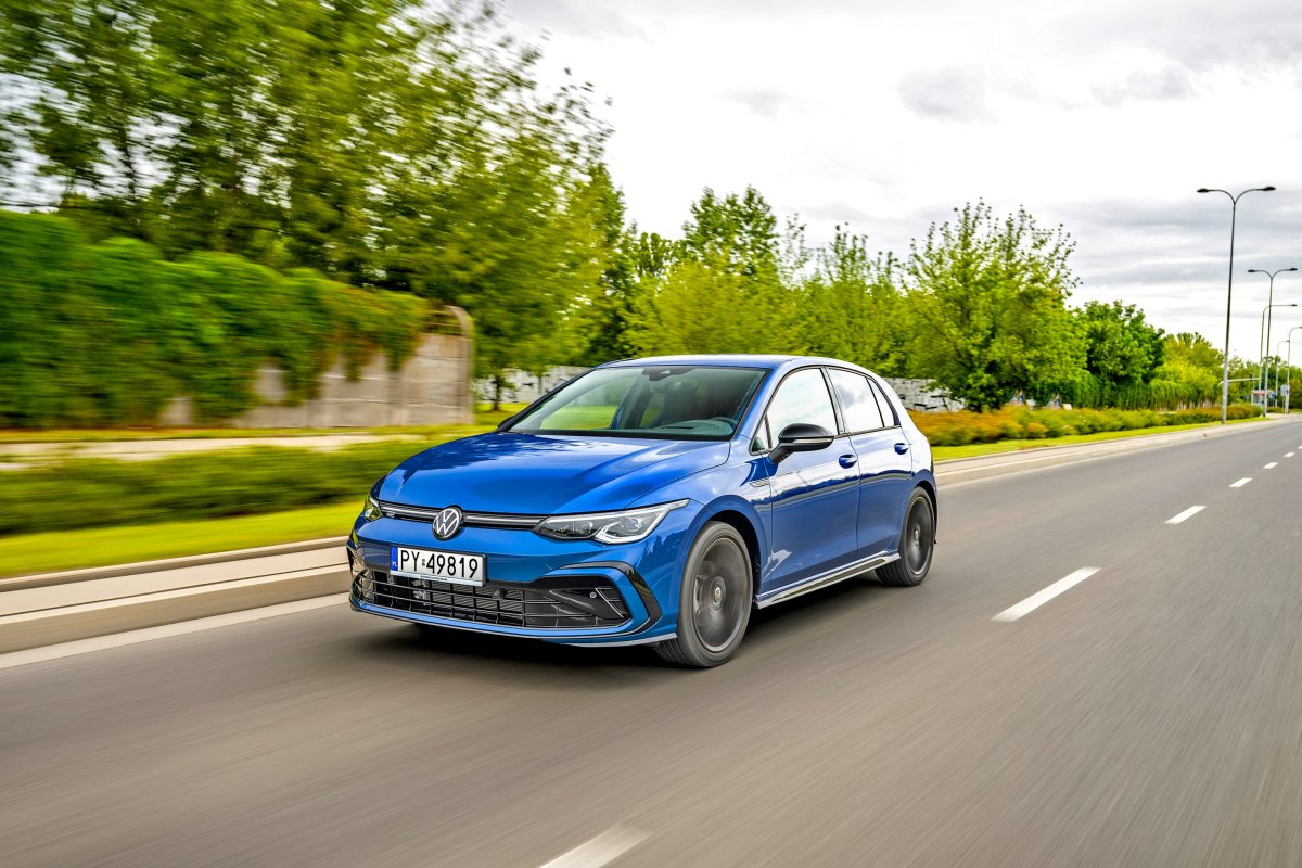 Volkswagen Golf 1.5 eTSI EVO mHEV 130 DSG R-Line – TEST - Magazyn auto
