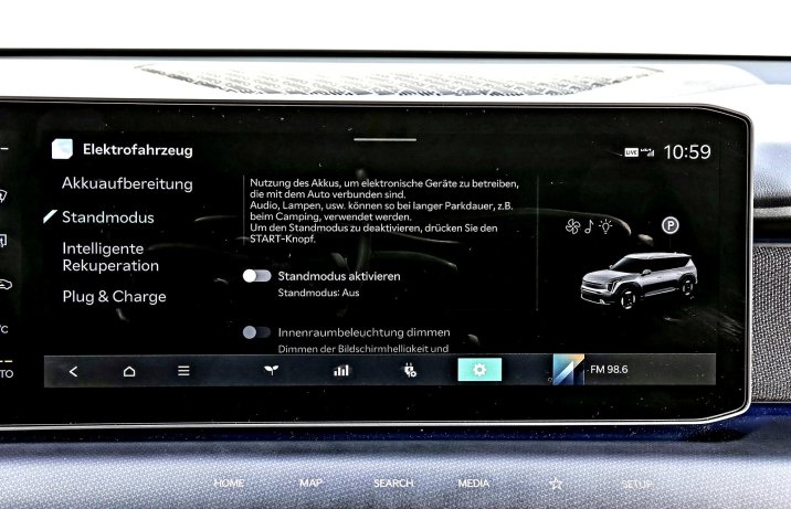 Audi Q8 e-tron, Kia EV9, Mercedes EQS SUV | PORÓWNANIE - Magazyn Auto